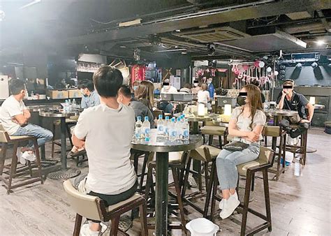 尖沙咀酒吧逾時營業 警拘負責人 東方日報
