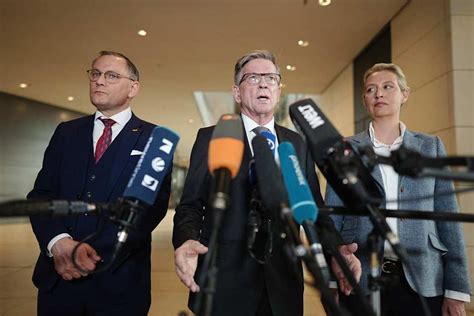 Ard Deutschlandtrend Afd Gleichauf Mit Spd Upday News