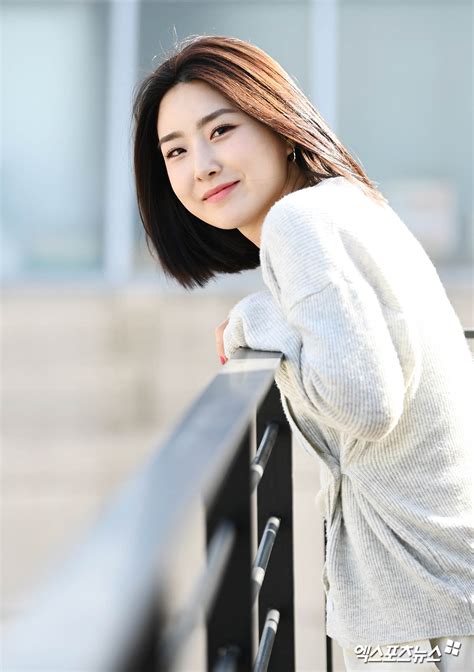 브레이브걸스 유나 ‘걸크러쉬 유발하는 단발 막내[엑s Hd화보] 나무뉴스