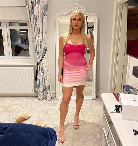 Charley Hull Hit Up The Beach After A Long Day Of Golfing