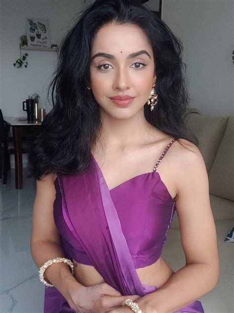 Saumya Saraswat 🌺 Instagram