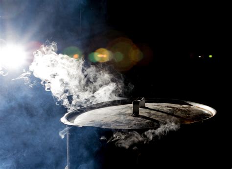 무료 이미지 밤 증기 냄비 연기 차량 조리 공간 금속 어둠 달 주방 용품 대기권 밖 뜨거운 뚜껑 행성 스크린 샷 우주선 천체 지구의