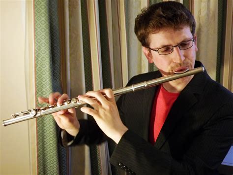 How To Hit The Lower Notes On A Flute Steps With Pictures