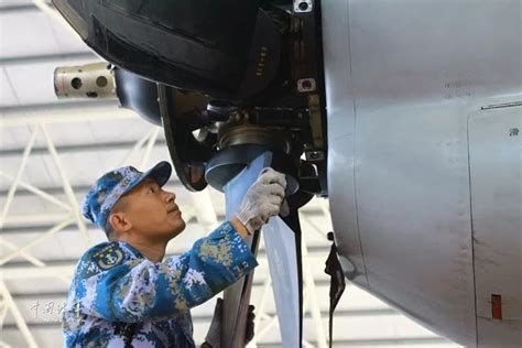 战鹰守护神海军航空机务兵的十八般武艺 搜狐大视野 搜狐新闻