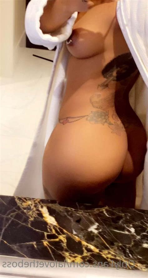 Throw Some Ds Shesfreaky