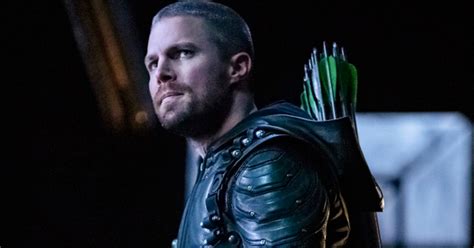 Stephen Amell Shows Off Arrow Season 8 Suit Cosmic Book News