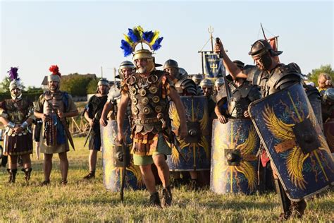 Întâlnire Cu Trecutul La Romula Fest Reconstituire De Ritualuri şi Lupte Din Vremea Dacilor şi