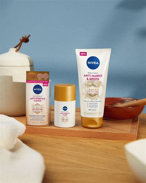 Лосион за тяло срещу стрии и петна NIVEA Luminous630®
