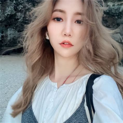 Lori Lai Ainightclub Lori Threads Say More