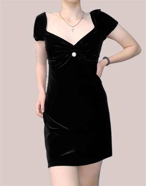 Оксамитова сукня — ціна 290 грн у каталозі Вечірні сукні Купити жіночі речі за доступною ціною