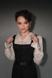 Joey King Hulus The Act Attends The Emmys Peer Group