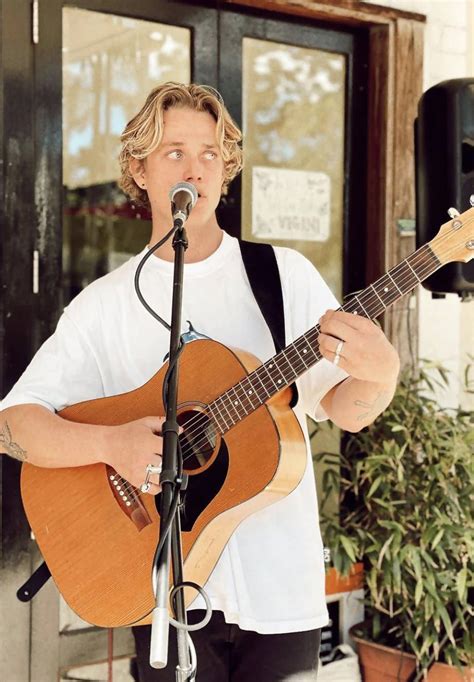 Jasper Omaley Wedding And Corporate Entertainment Honey Stone Events