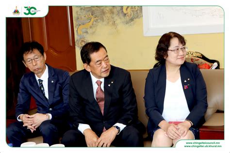 ЯПОН УЛСЫН ЯЙЗҮ ХОТЫН ТӨЛӨӨЛӨГЧДИЙГ ХҮЛЭЭН АВЧ УУЛЗЛАА