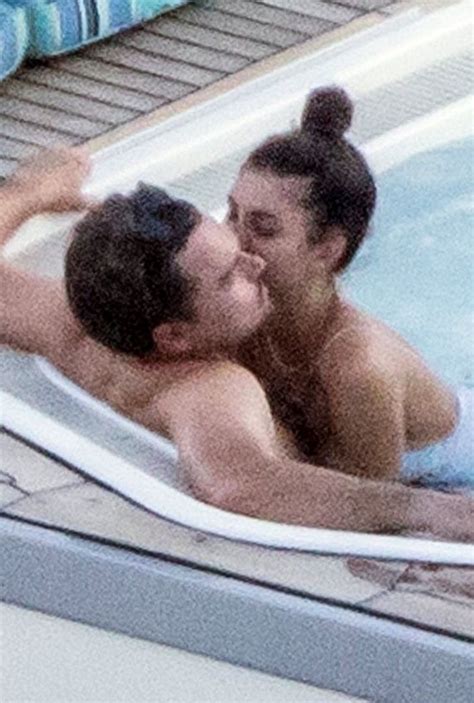The Italian Heat Doesn T Have Anything On Leonardo Dicaprio And Camila Morrone S Steamy Pda