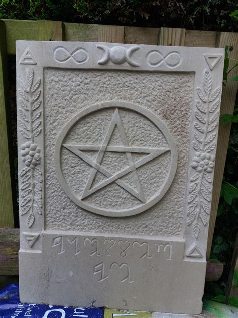 Pentagram Rstoneart