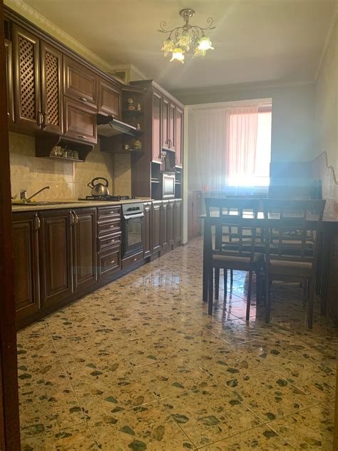 1 к квартира з роздільними кімнатами та лоджією за вул Молодіжна Оренда квартир Івано Франківськ