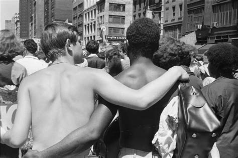 Vibrant Vintage Photos Of Nyc Gay Pride In The ‘70s ~ Vintage Everyday