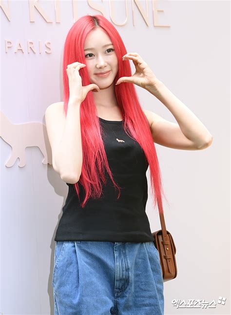 불꽃 미녀 에스파 지젤 빨간 머리 권위자 나무뉴스