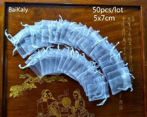 드로어 블 흰색 작은 오간자 가방 50 개 5x7cm 결혼식 파티 크리스마스 선물 가방 보석 포장 파우치보석 포장