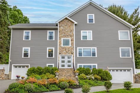 Window Placement Designed To Enrage Rmcmansionhell