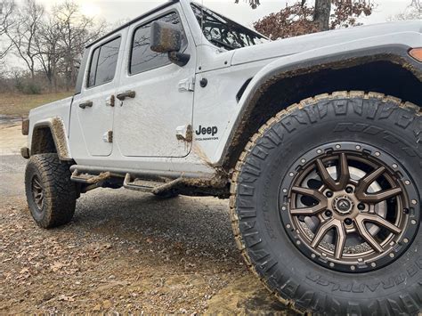 Bronze Or Black Rims On All White Gladiator Page 3 Jeep Gladiator