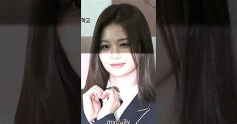 엔믹스 설윤 귀염뽀짝 사랑스런 깨물하트