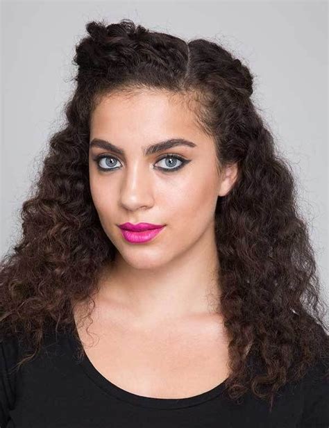 راهنمای تصویری بستن موی فر به ۷ مدل مختلف ستاره