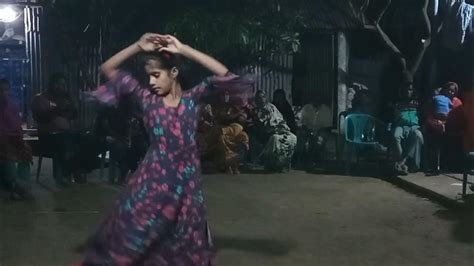 গ্রামের মেয়ের অসাধারণ নাচ। Youtube