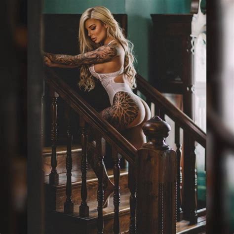 Blond Beauty Model Fashion Porn Pic