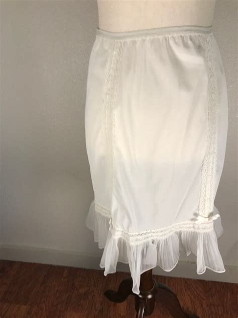 Vintage Melrose Lingerie Half Slip Gem