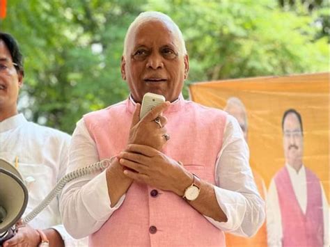 In 1994 During The Rath Yatra Of Lal Krishna Advani There Was A Fight