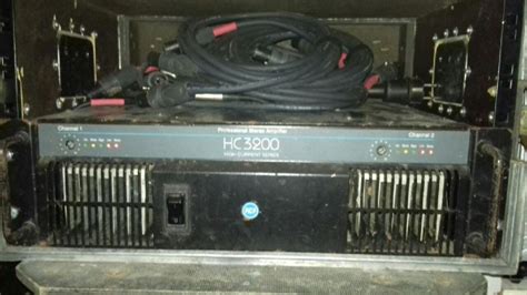 Prodamo 4x Zvočnik Rcf Esw 1018 1200w 4x Končna Stopnja Rcf Hc3200