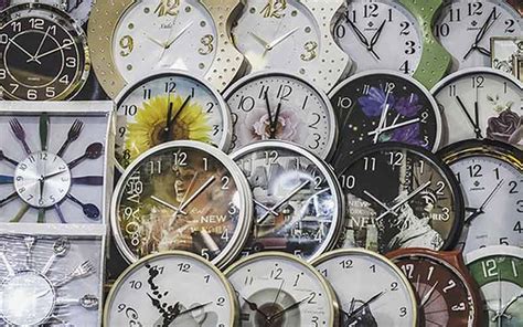 ساعت‌ آنالوگ چیست انواع ساعت مچی analogue