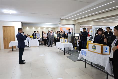 СОНГУУЛЬД ХЭРХЭН САНАЛ ӨГӨХ ТАЛААР МЭДЛЭГ ОЛГОХ ӨДӨРЛӨГИЙГ ЗОХИОН БАЙГУУЛЖ БАЙНА Дархан уул