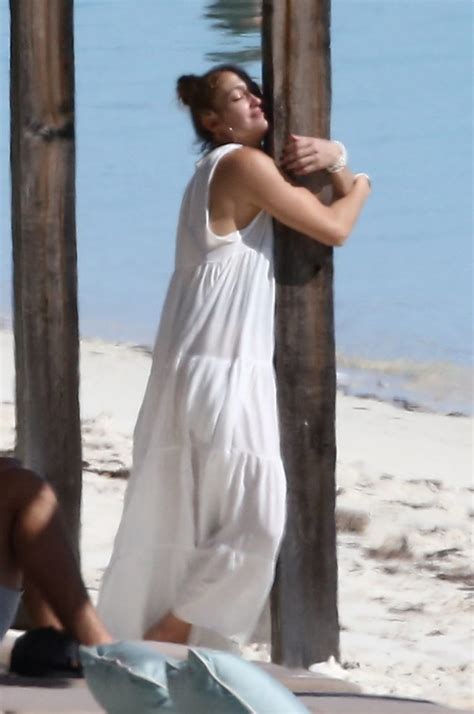 Jlo Fucks A Pole In Her Bathing Suit Of The Day
