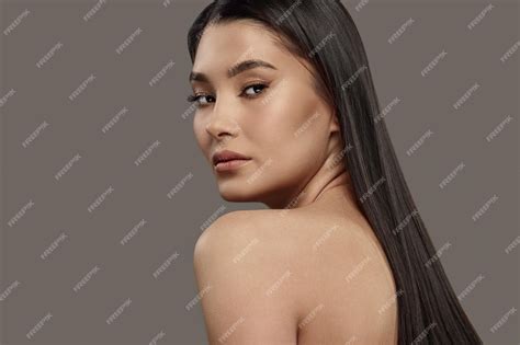 Premium Photo Luxurious Young Woman With Naked Back Long Dark Hair