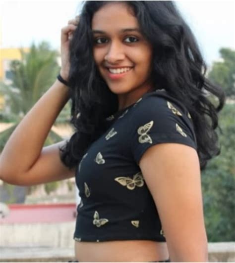 அட சிறுத்தை படத்தில் நடித்த சின்ன புள்ளையா இது ஆளே அடையாளம் தெரியாமல் மாறிட்டாங்களே Tamil