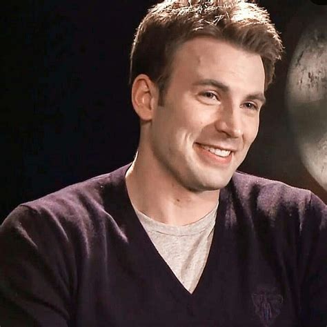 Smiling Chris Evans Nicesmile Popular Chris Evans Girlfriend Chris