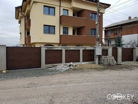 Плъзгащи се дворни врати пешеходна врата и оградни пана в Божурище КОДКИ БЪЛГАРИЯ ЕООД