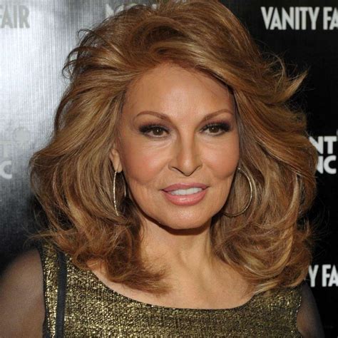 40 Stunning Celebrities Over 60 Rachel Welch Raquel Welch Celebrities