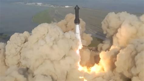 Spacex Successfully Launches Giant Starship Rocket Explodes Minutes