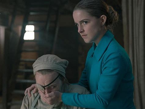 Mckenna Grace Wants People Uncomfortable With Her Year Old Wife On Handmaid S Tale