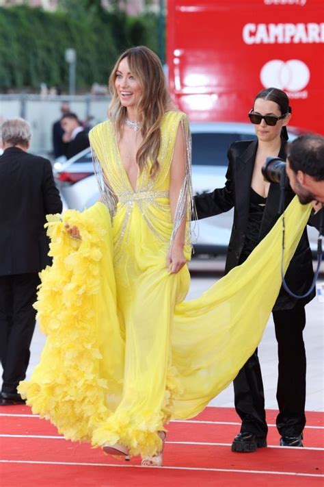 Olivia Wilde Deep Cleavage Tits In Venice Photos The Fappening