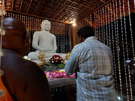 කුරුණෑගල ප්‍රාදේශීය ලේකම් කාර්යාලයේ Asanka Navarathne