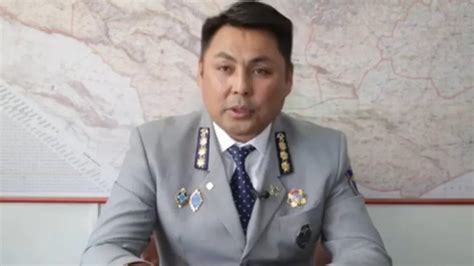 Сайдын баз” Б Даваасүрэн гаалийг базаад л байж байг уу