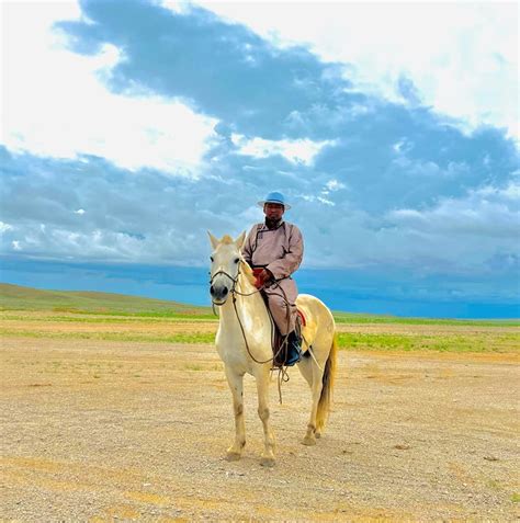 Өндөршил сумын мэдээ 4 Өндөршил сумын малчин эмнэг сургалтын спортын мастер Пүрэвийн Билгүүн