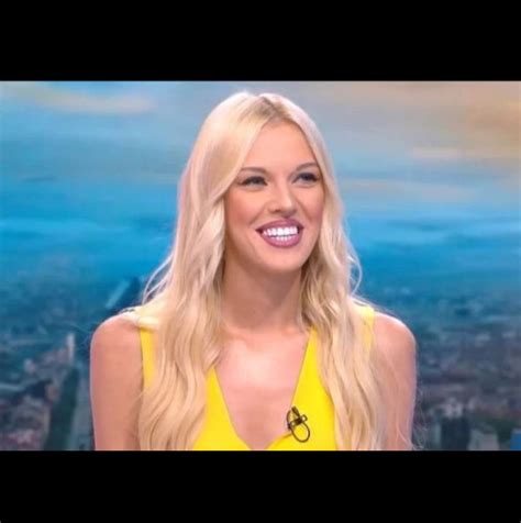 Натали Трифонова вдигна кръвното и пулса на зрителите в ранни зори Запретна възкъсата рокля и