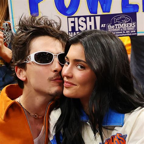 Halle Berry S Intimate Video With Boyfriend Van Hunt Causes Controversy This Is A Family Page