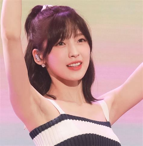 아린 촬스의 이슈와 유머