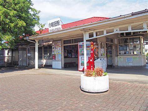 れとろ駅舎 小前田駅